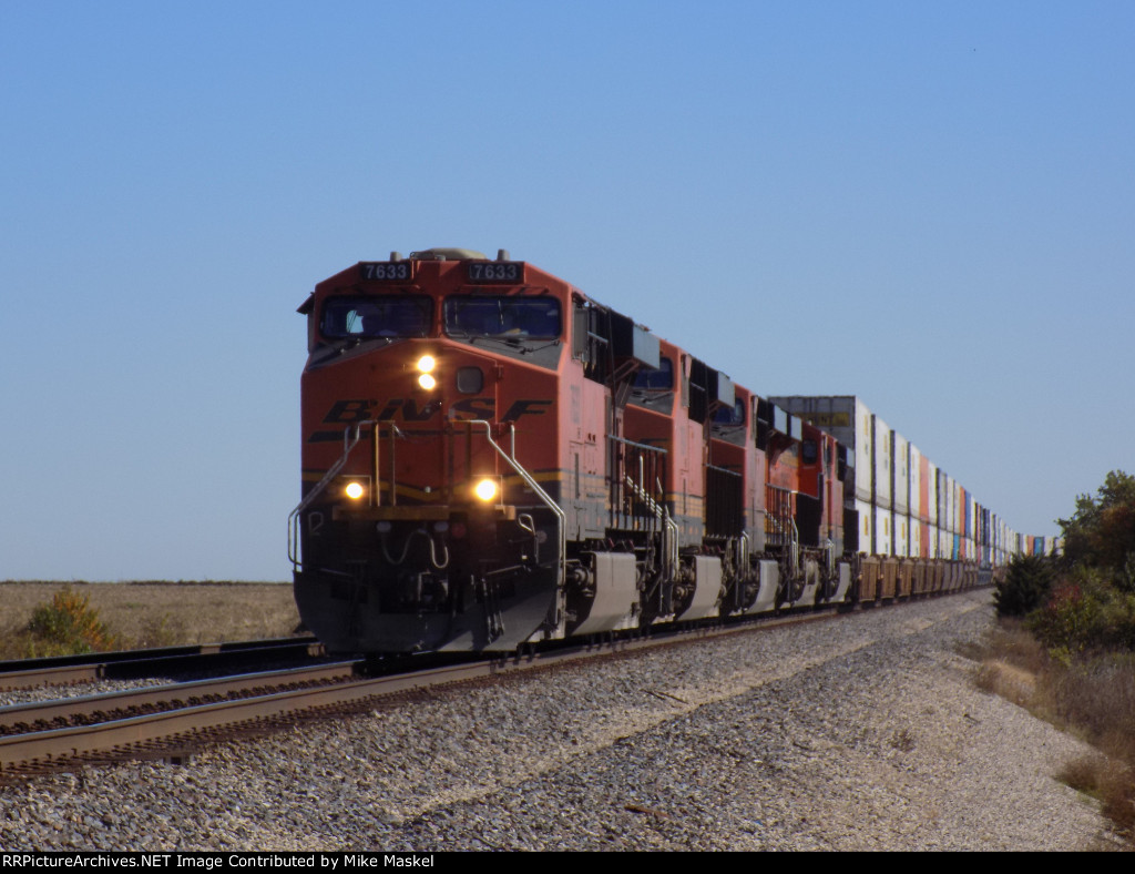 BNSF 7633